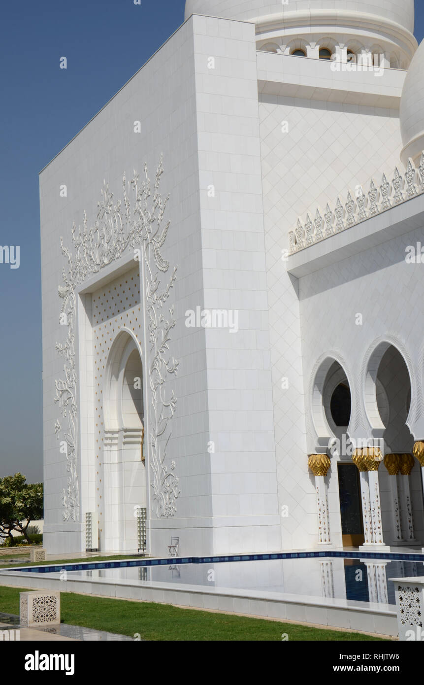 The largest Mosque in the area and a monument to the late Ruler of the ...