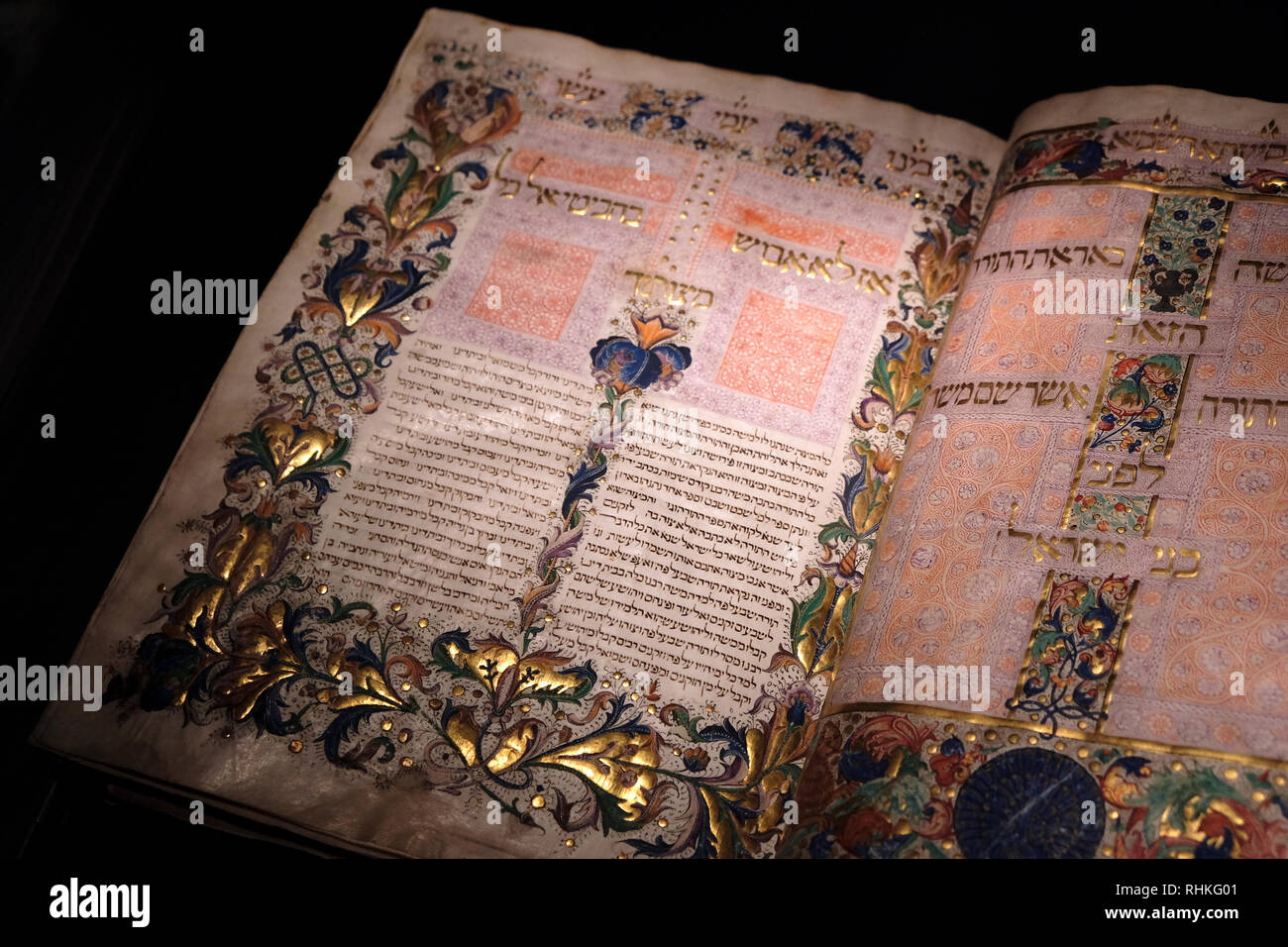 Gold Leaf Manuscript High Resolution Stock Photography and Images - Alamy
