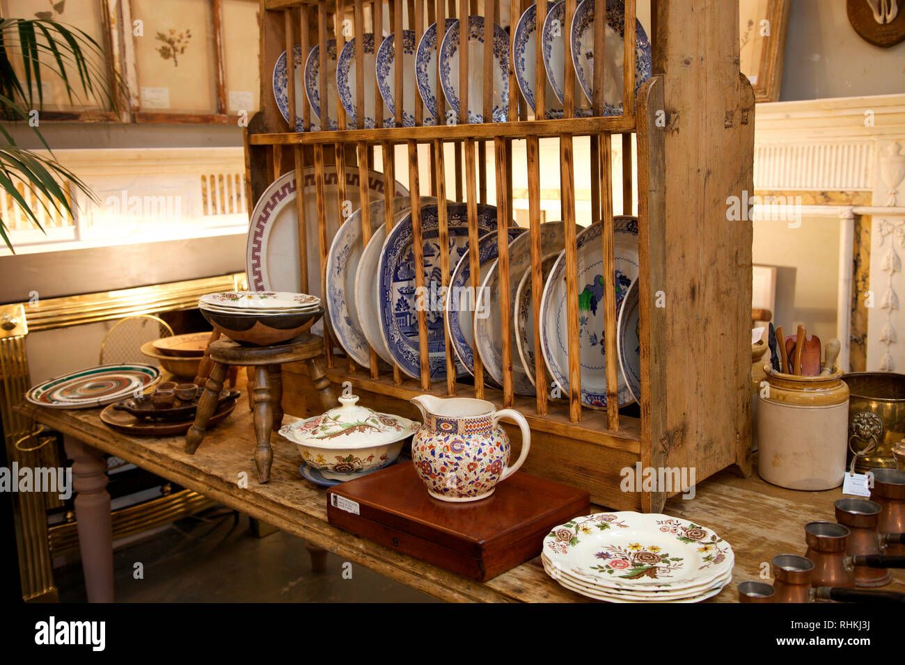 Old wooden plate rack hi-res stock photography and images - Alamy