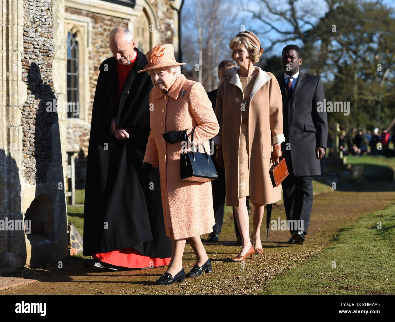 Queen elizabeth ii arrives at st peter st paul church hi-res stock ...