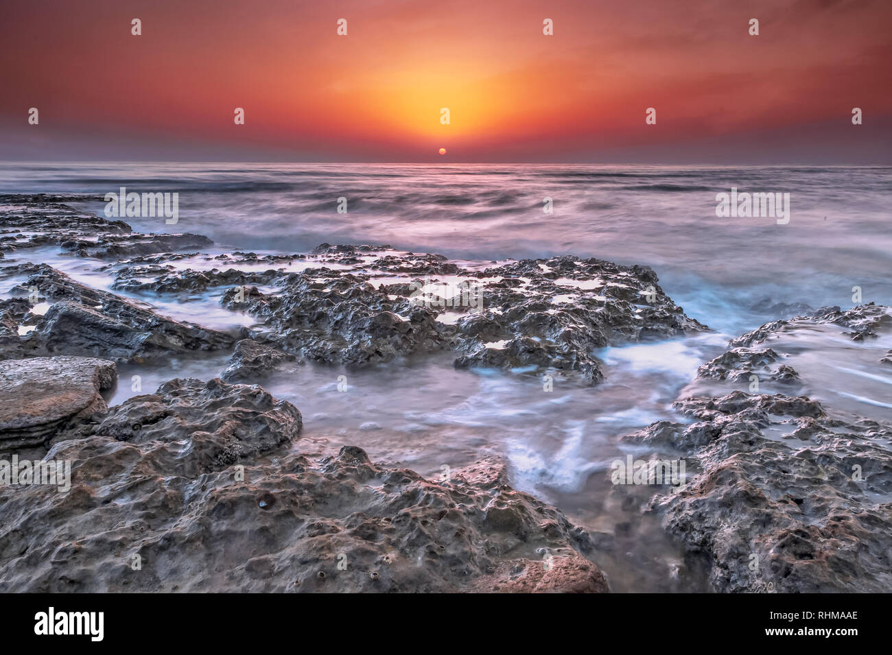 Sunrise view by the beach of kuwait hi-res stock photography and images ...
