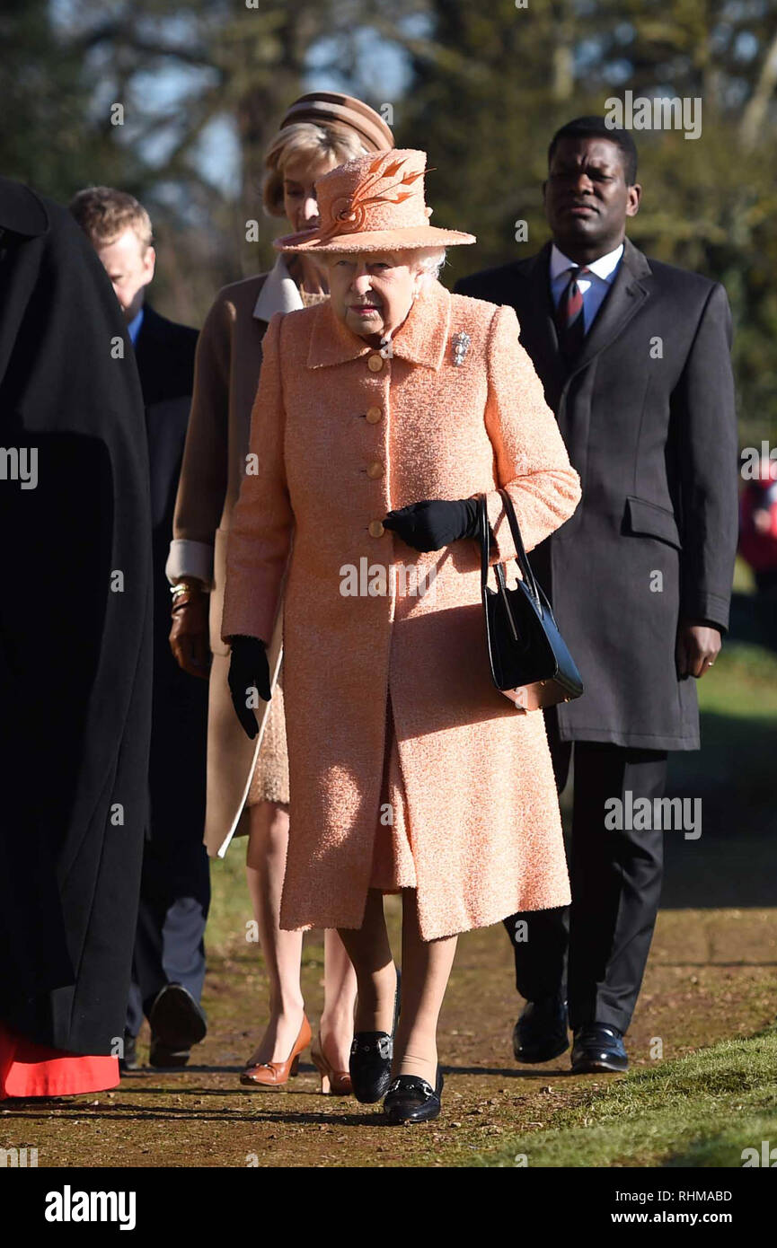 Queen elizabeth ii arrives at st peter st paul church hi-res stock ...
