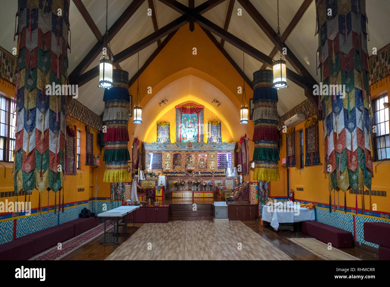 Tibetan altar hi-res stock photography and images - Alamy