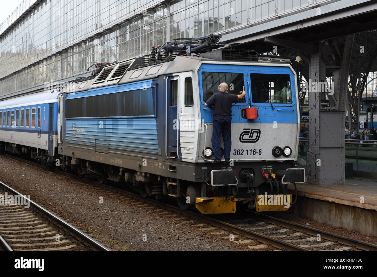 class 362 electric locomotive;prague main station;czech republic Stock Photo - Alamy