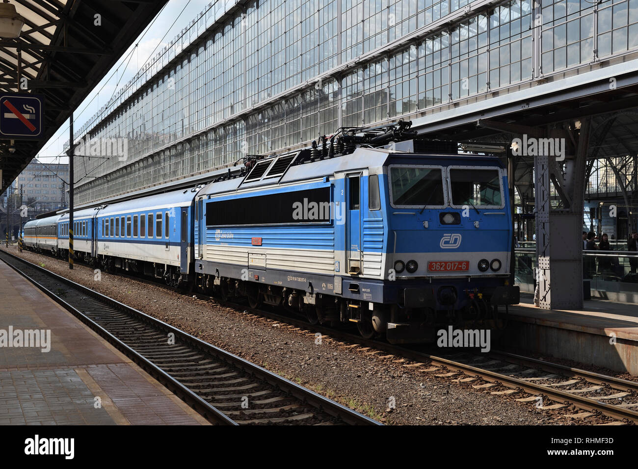 class 362 electric locomotive;prague main station;czech republic Stock Photo - Alamy