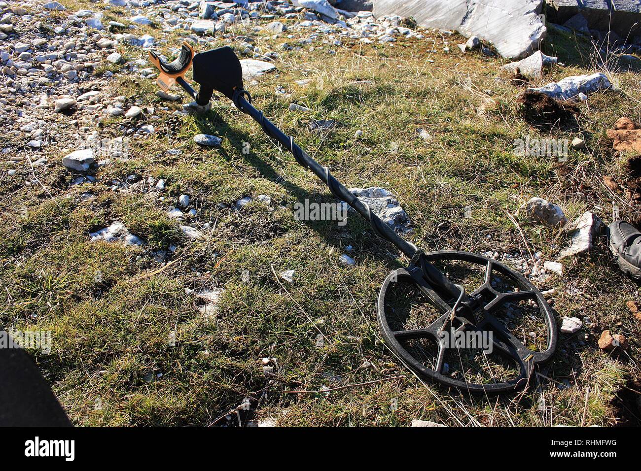 Gold treasures, dig hi-res stock photography and images - Alamy