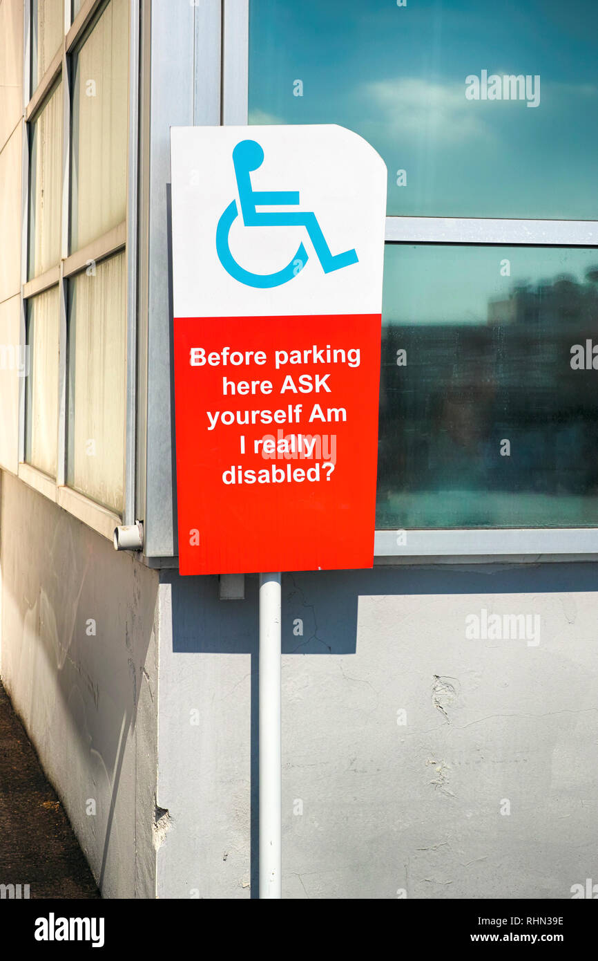 Disabled access building hi-res stock photography and images - Alamy