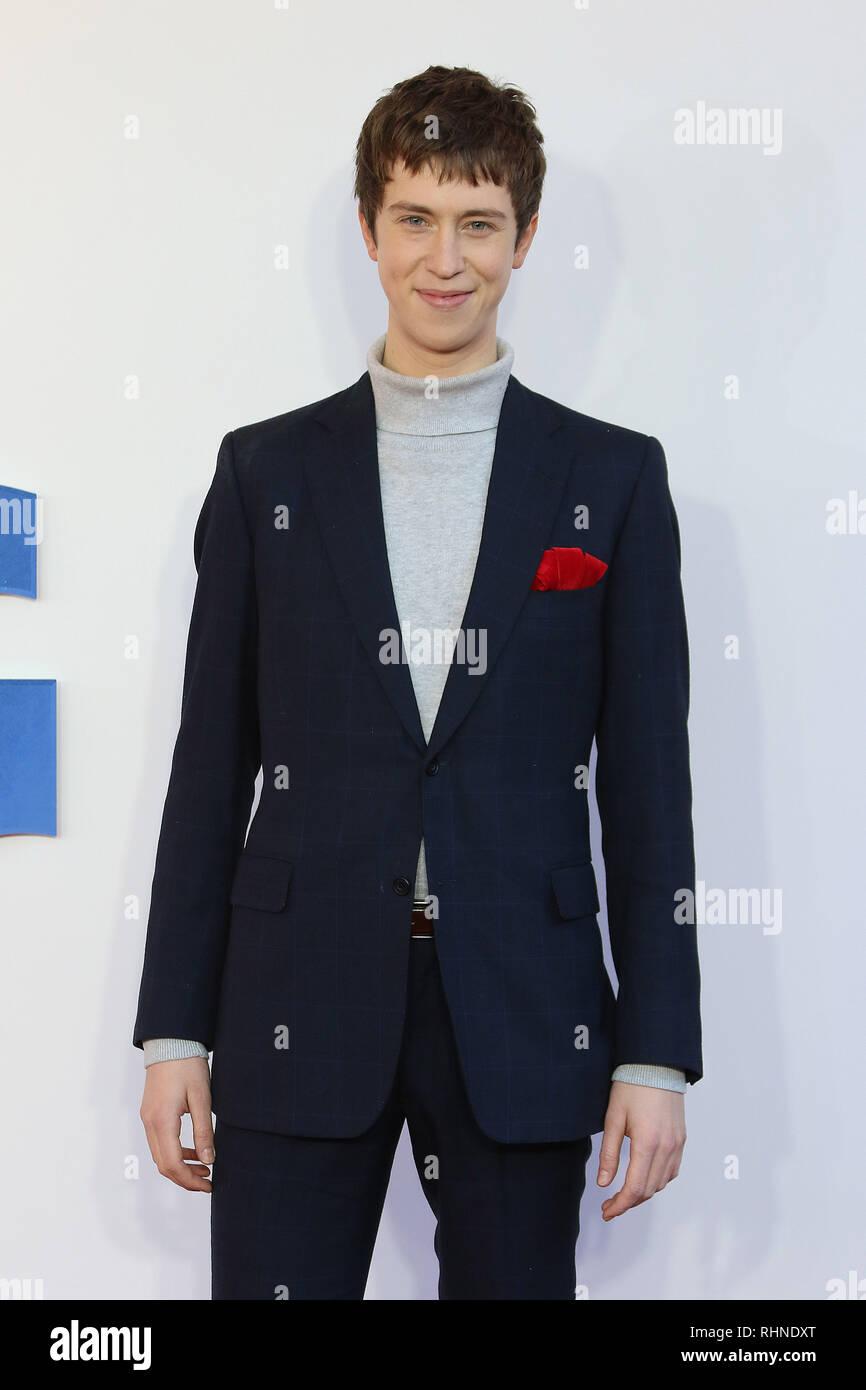 Angus imrie hi-res stock photography and images - Alamy