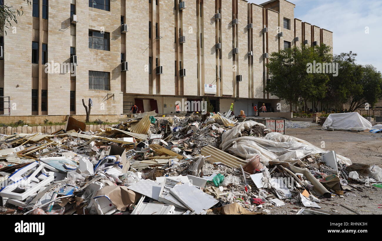 Mosul university hi-res stock photography and images - Alamy