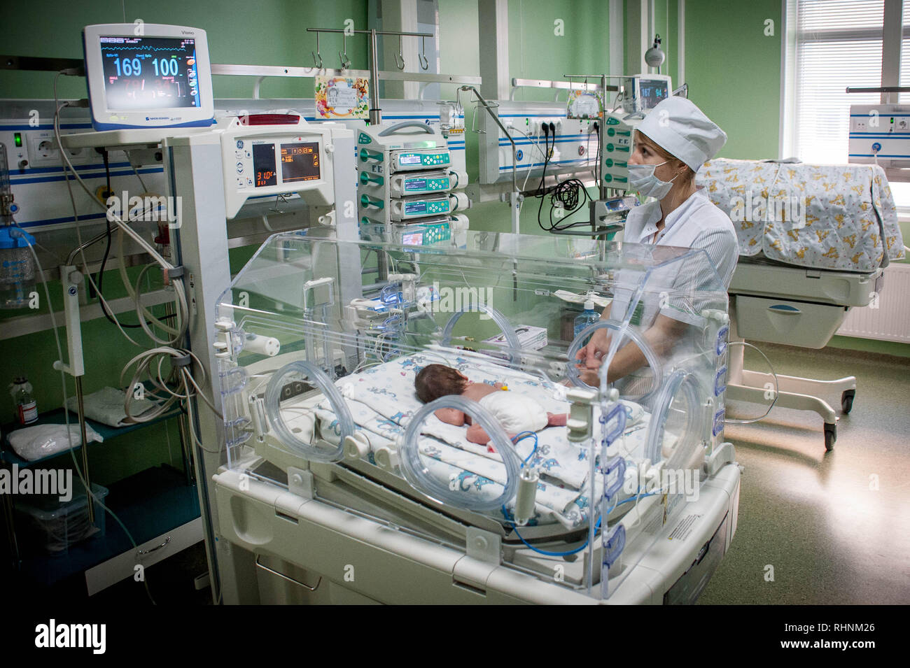 Neonatal resuscitation hi-res stock photography and images - Alamy