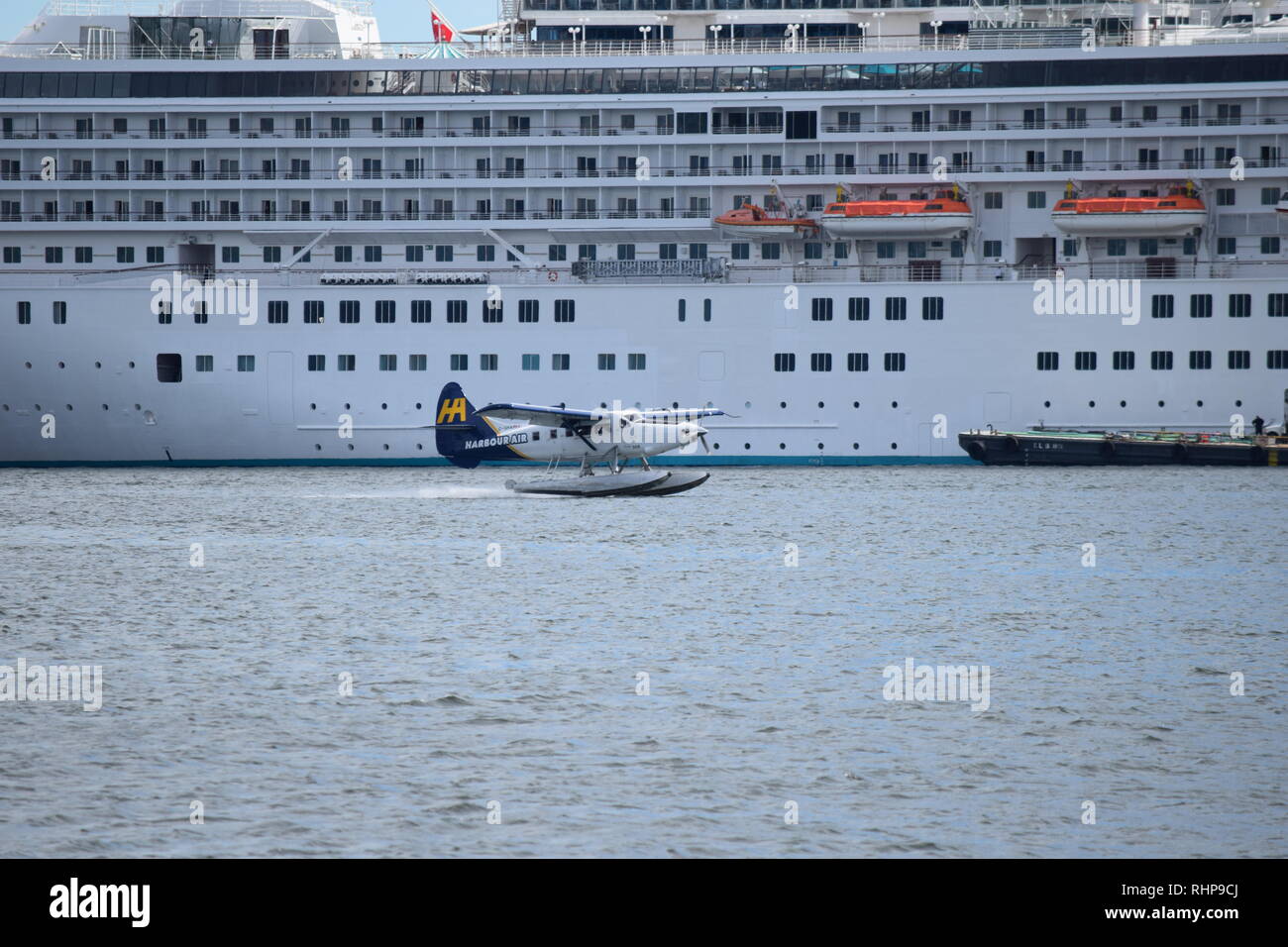 Seaplane Takeoff High Resolution Stock Photography and Images - Alamy