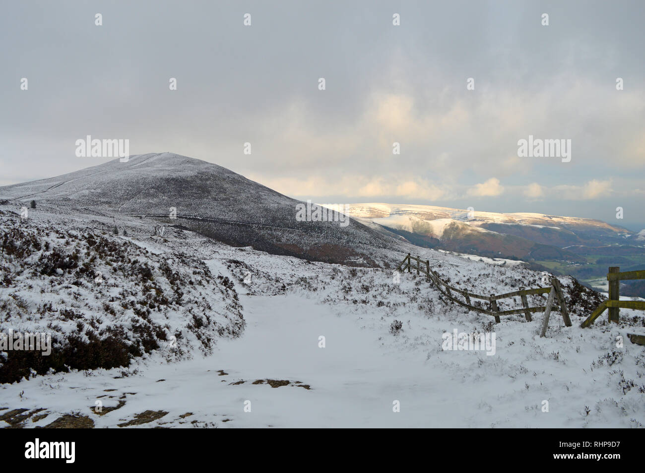Llantysilio mountains hi-res stock photography and images - Alamy
