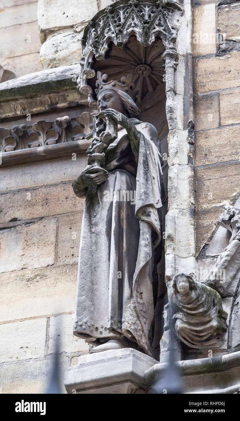 Sculpture in chapel saint hi-res stock photography and images - Alamy