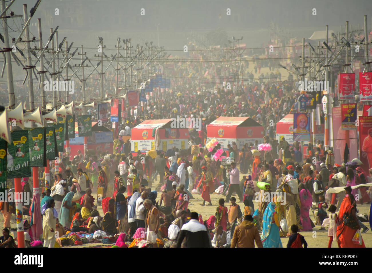 Crore people hi-res stock photography and images - Alamy