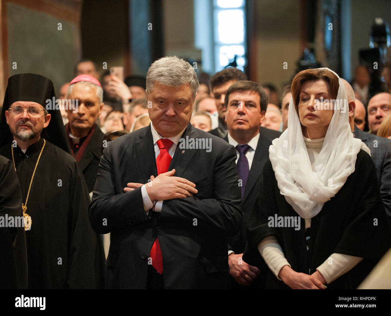 Ukrainian President Petro Poroshenko, centre, and his wife Maryna ...