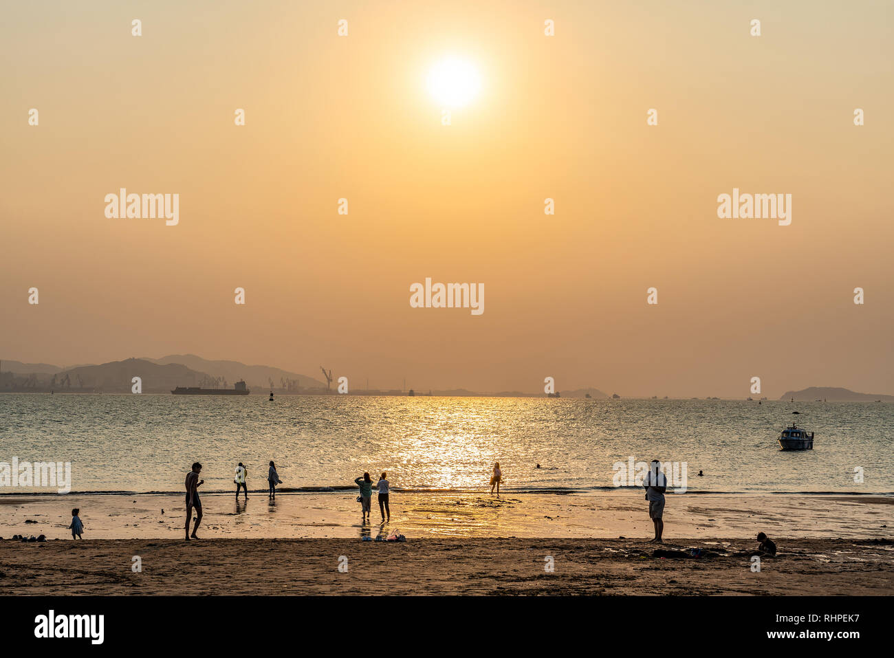 China xiamen beach hi-res stock photography and images - Alamy