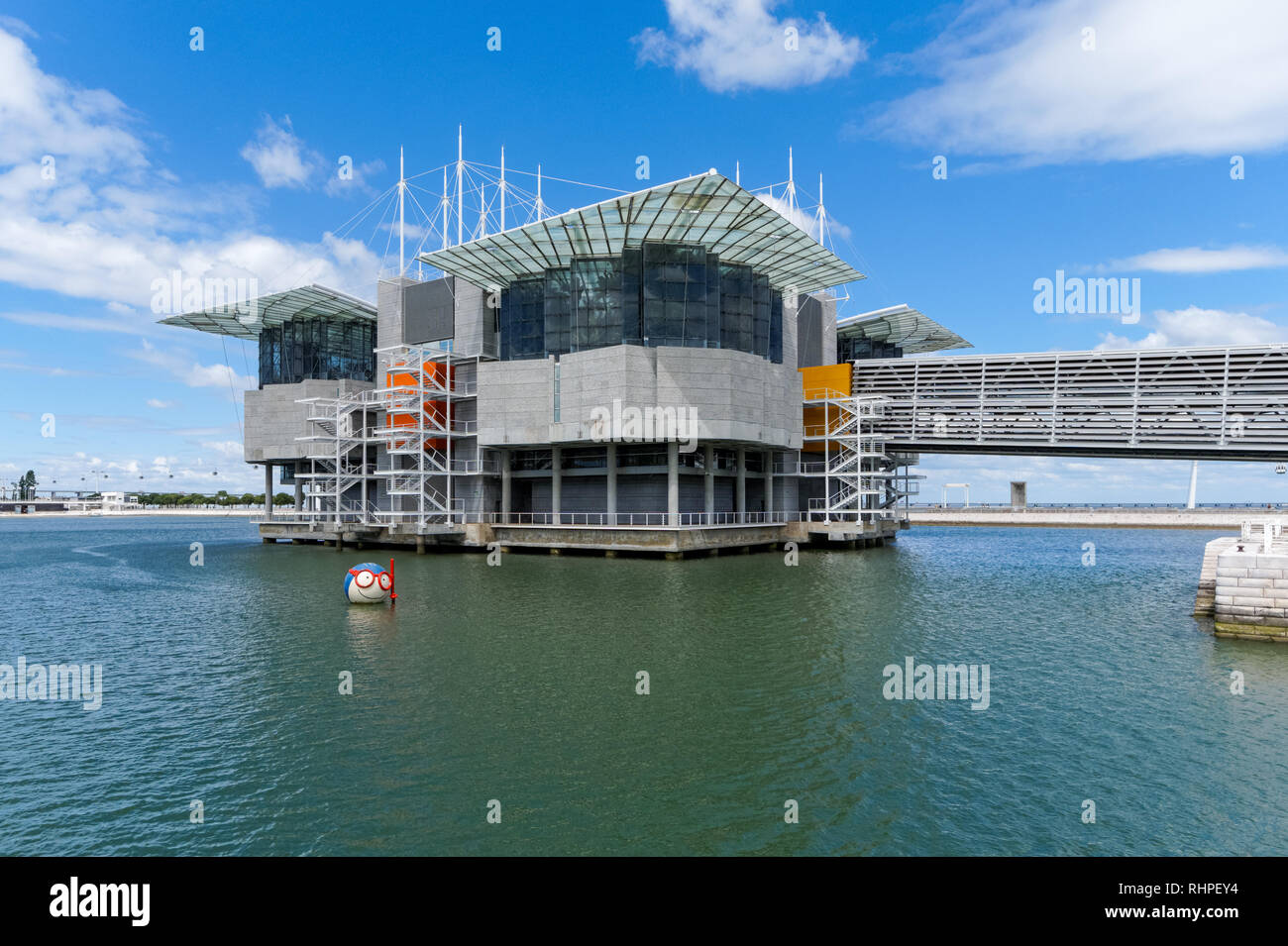 Lisbon oceanarium oceanario de lisboa hi-res stock photography and ...