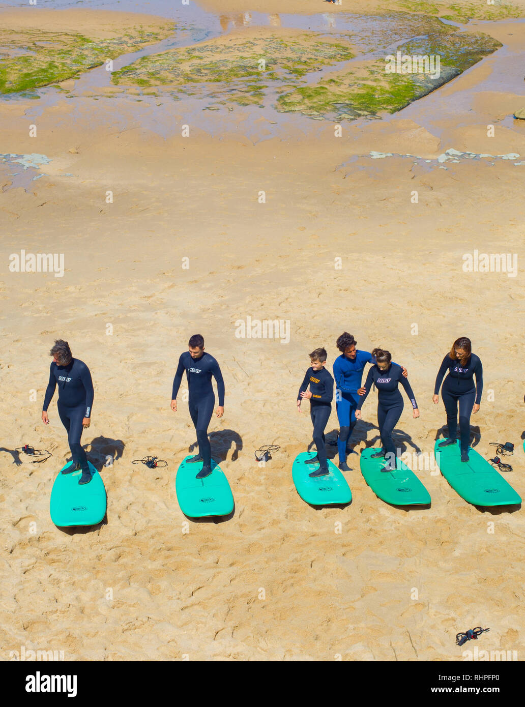 Group surfing lesson hi-res stock photography and images - Alamy