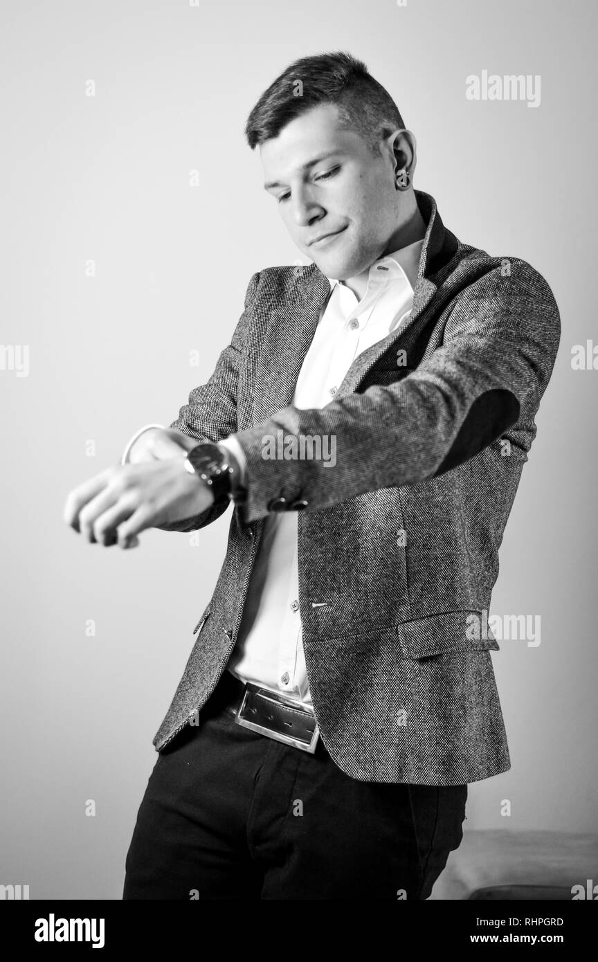Fashion portrait of confident young man Stock Photo - Alamy