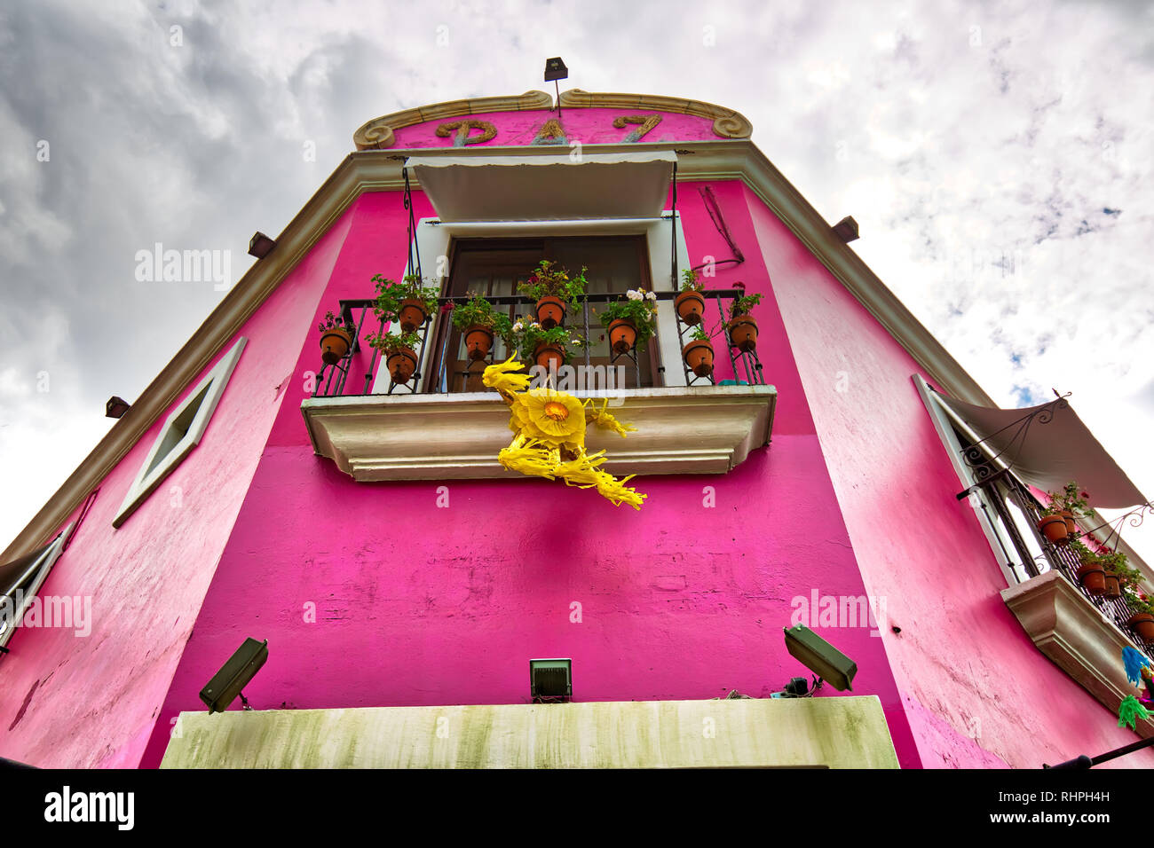 Oaxaca, Scenic old city streets and colorful colonial buildings in ...