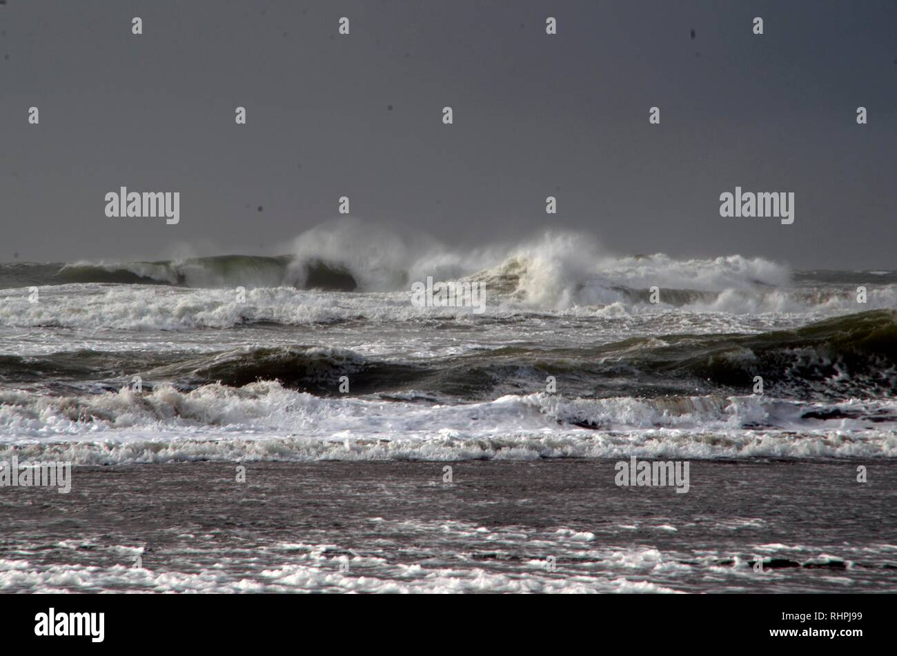 The waves at Ocean Beach in San Francisco can become choppy during ...