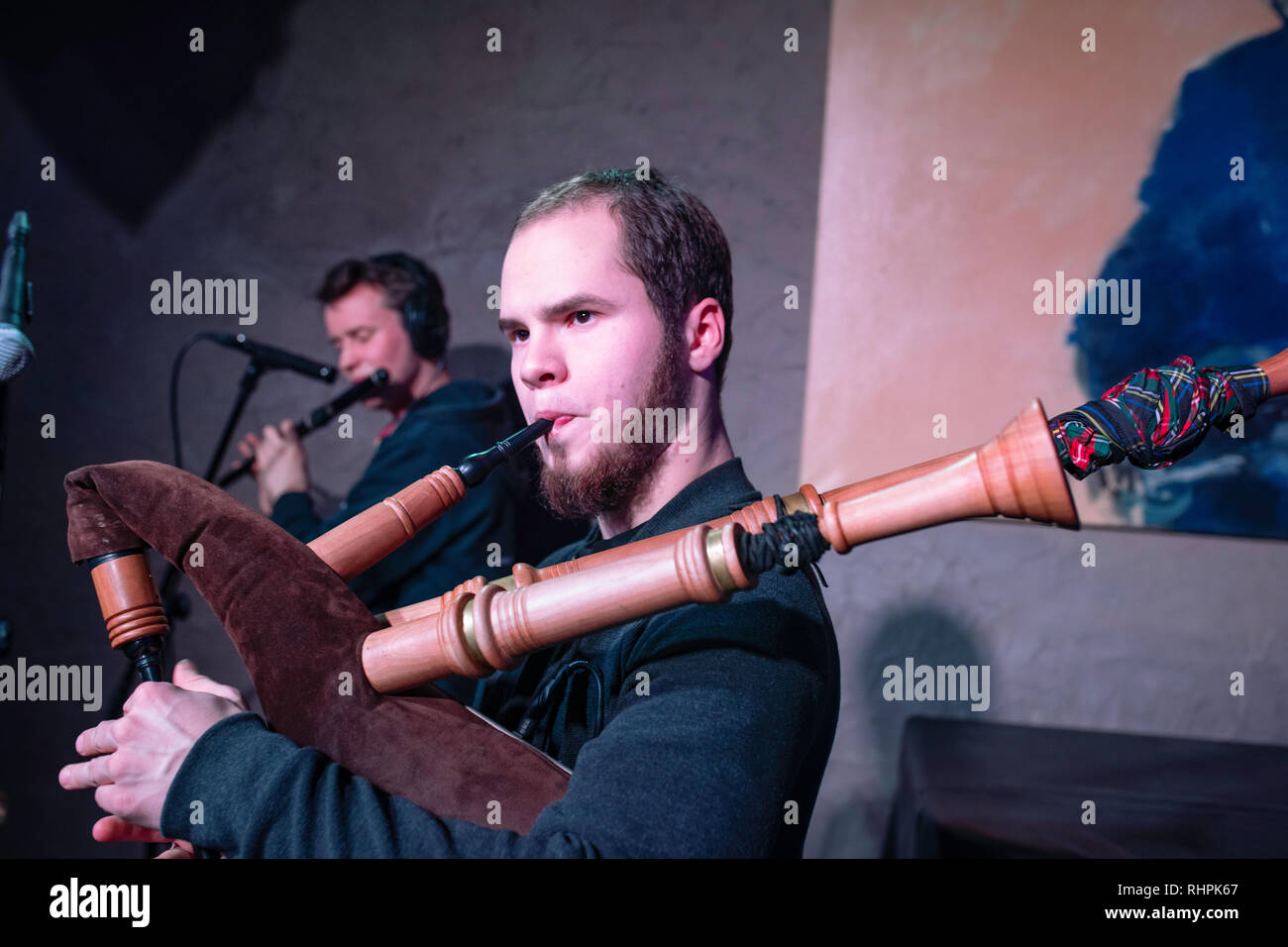 Musicians on stage, playing irish and scottish folk music. Blue Note ...