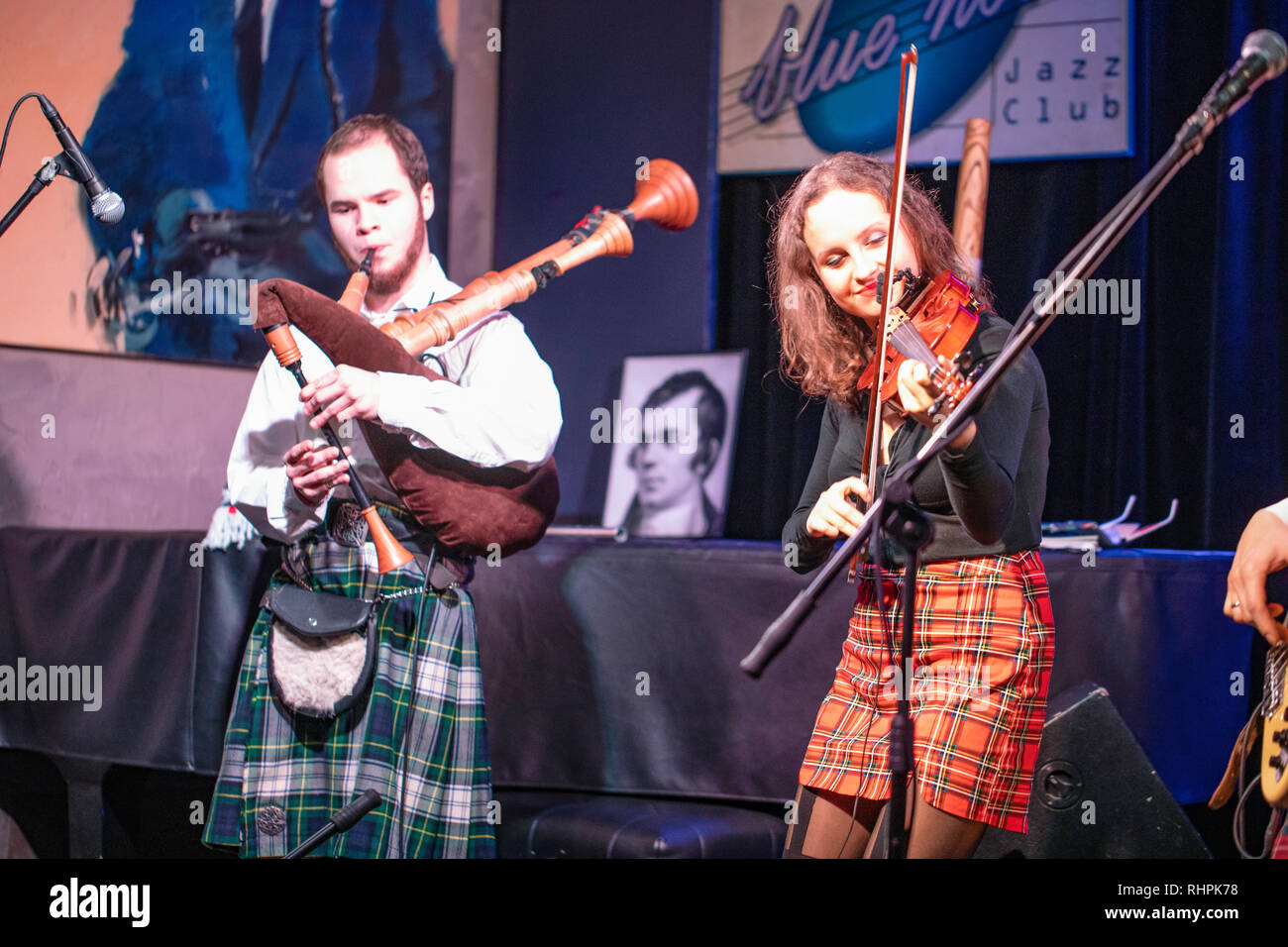 Musicians on stage, playing irish and scottish folk music. Blue Note ...