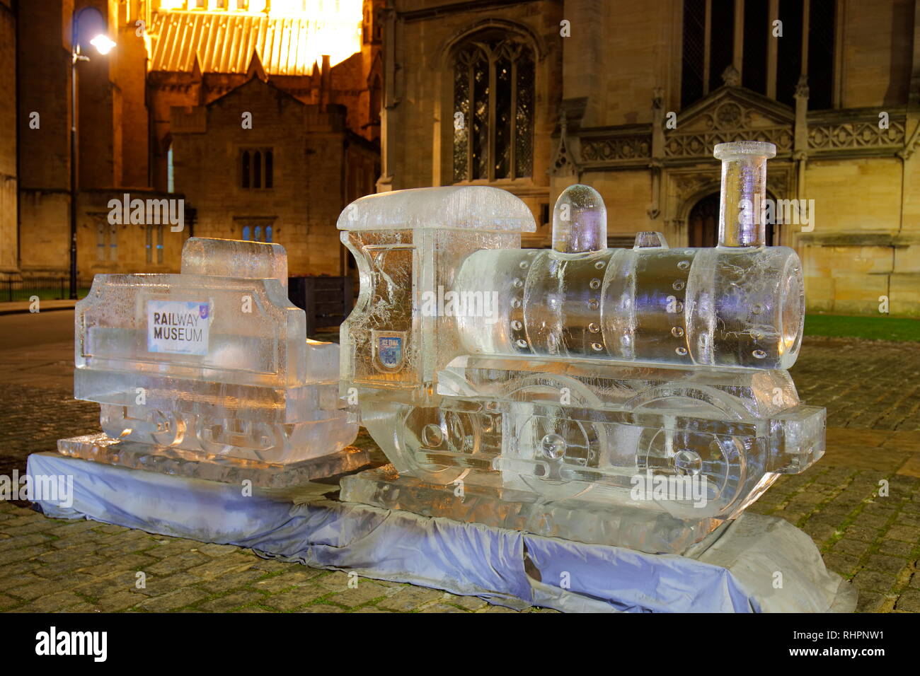 Train ice sculpture hi-res stock photography and images - Alamy