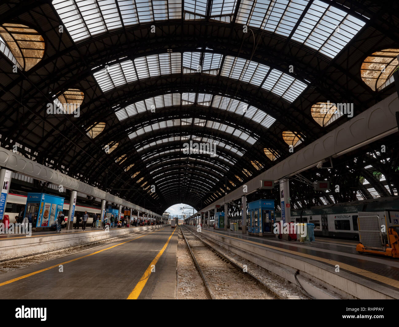Milan central station hi-res stock photography and images - Alamy