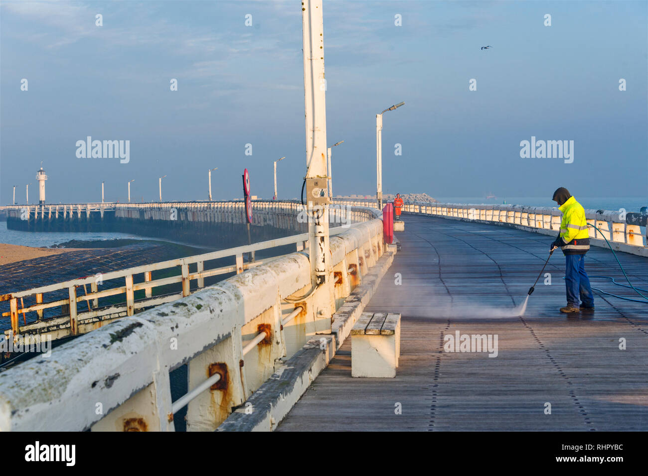 Ostend wharf hi-res stock photography and images - Alamy