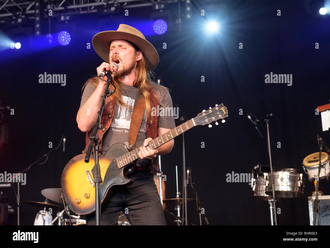 Lukas nelson hi-res stock photography and images - Alamy