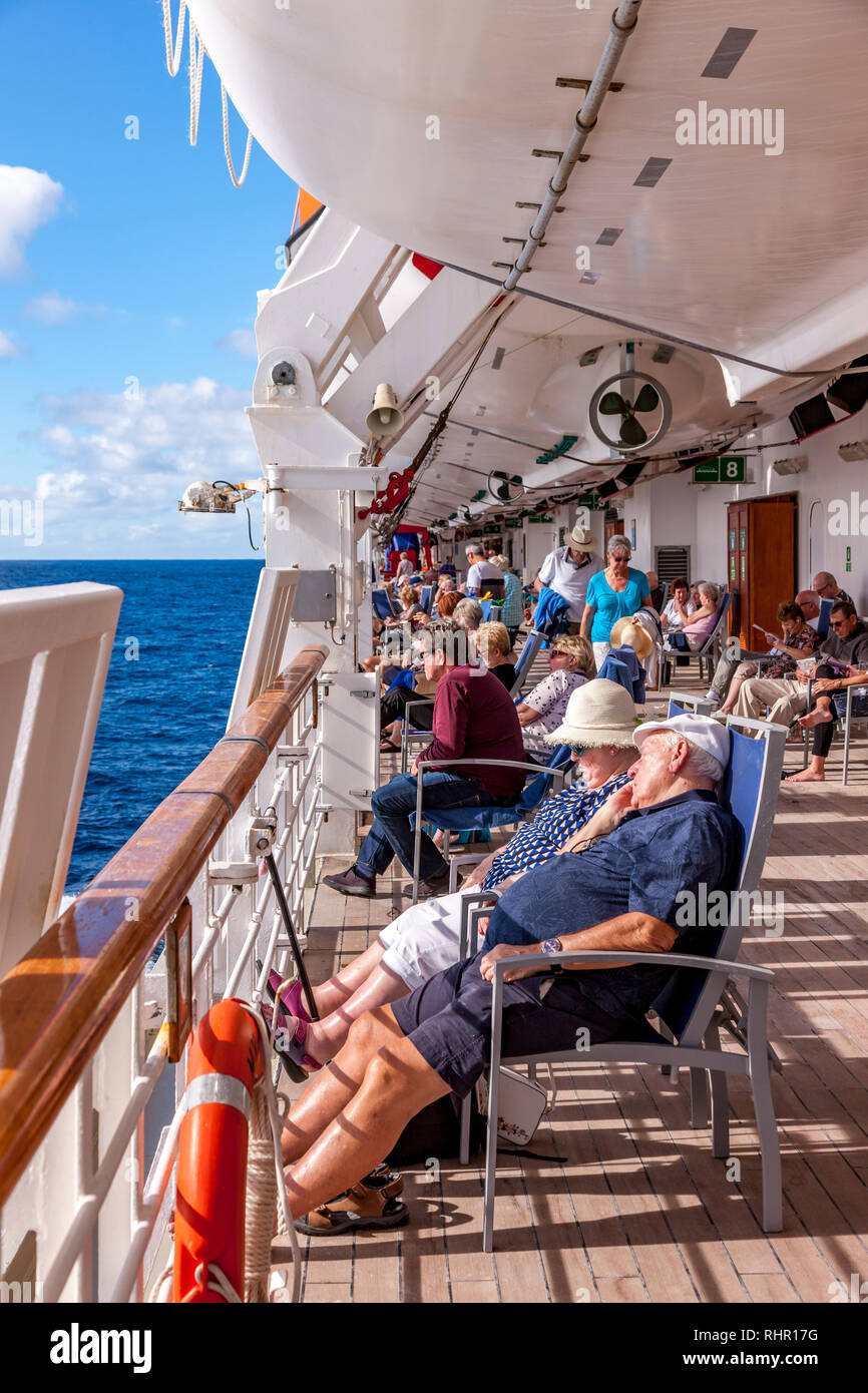 Sunny Promenade deck on P&O Arcadia on its Christmas and New Year ...