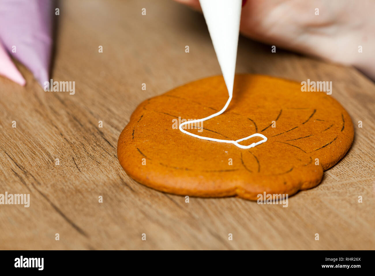 baking, draw on baking, patterns process close up Stock Photo - Alamy