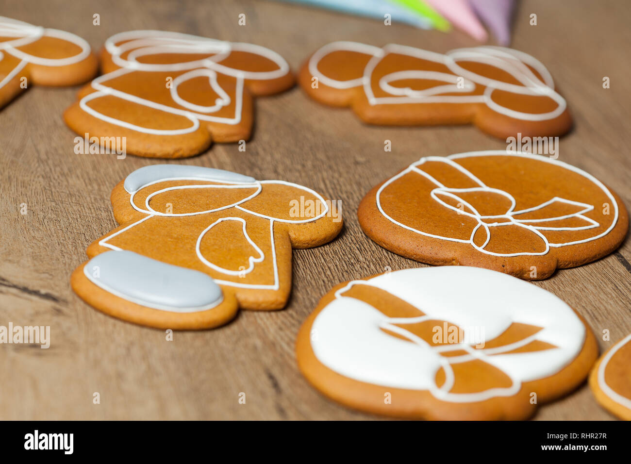 baking, draw on baking, patterns process close up Stock Photo - Alamy