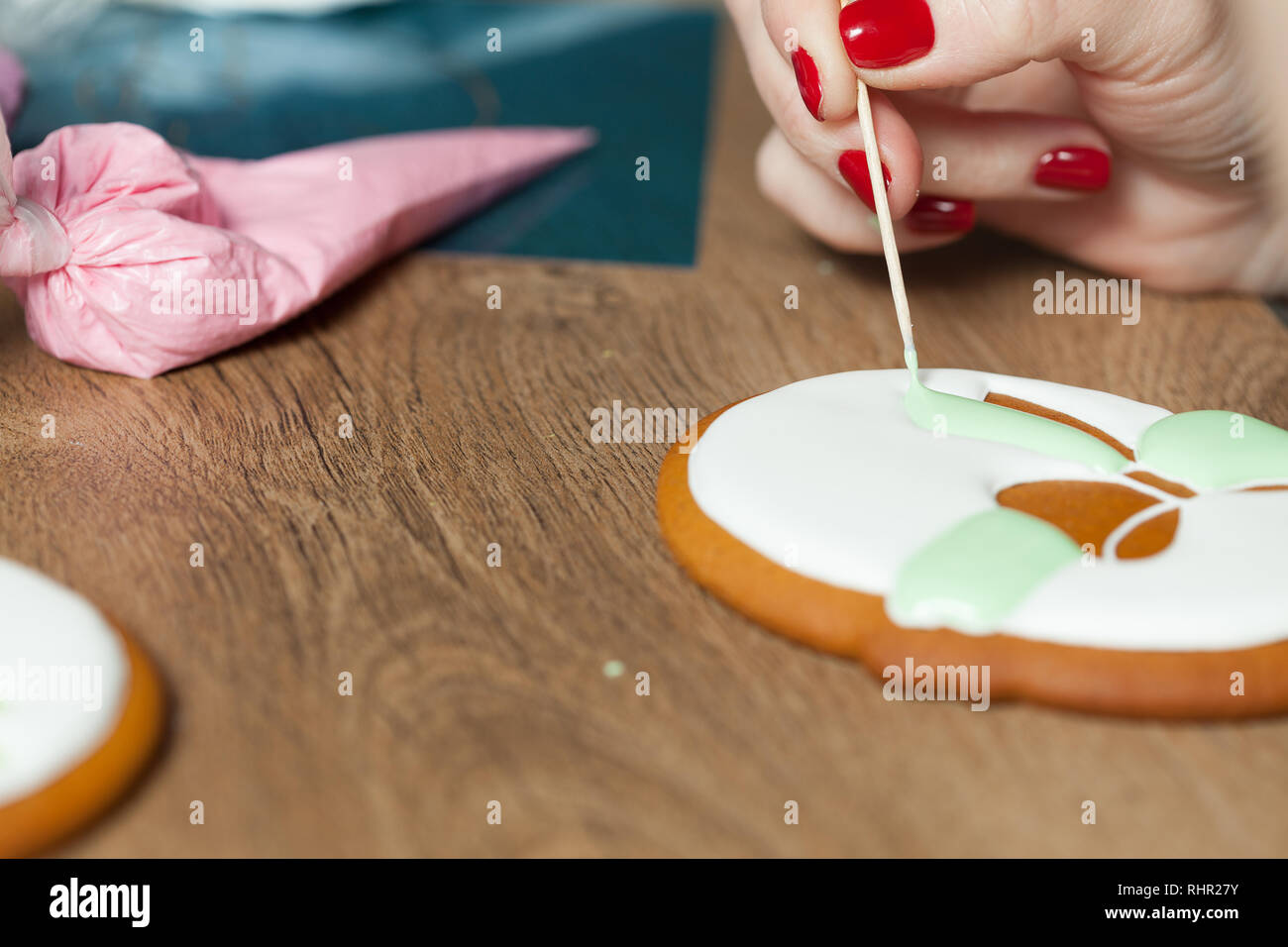 baking, draw on baking, patterns, drawing process close up Stock Photo ...