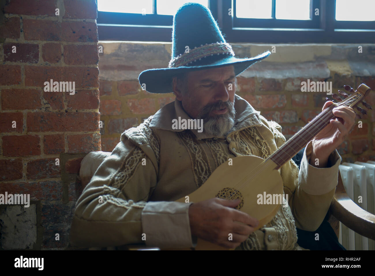 Lute europe hi-res stock photography and images - Alamy