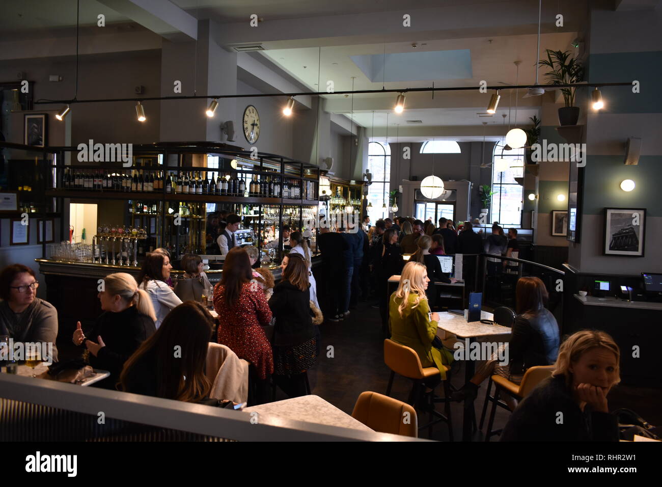 Leeds bar hi-res stock photography and images - Alamy