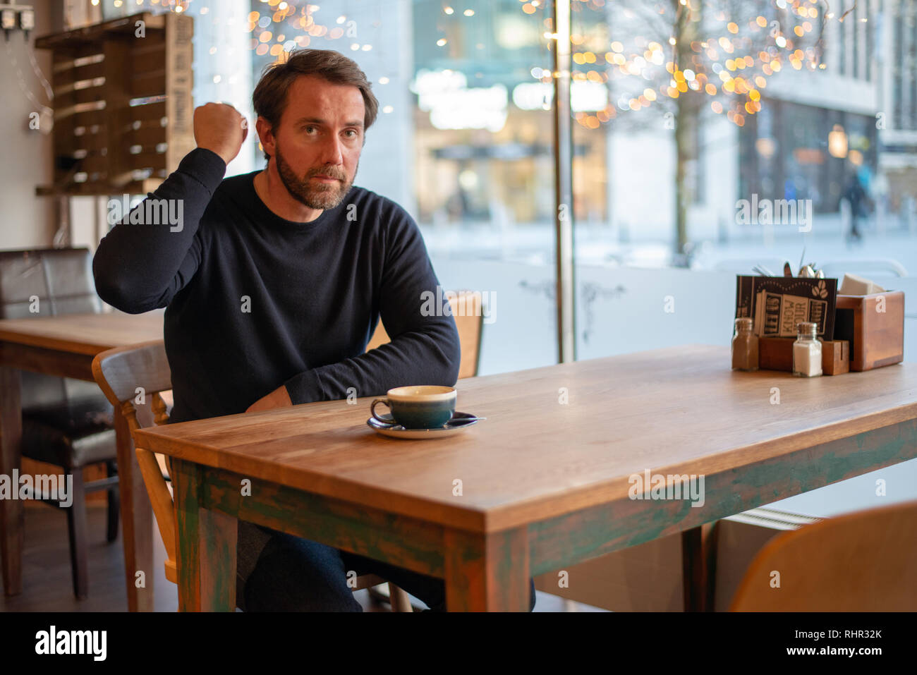 Restaurant manager angry hi-res stock photography and images - Alamy