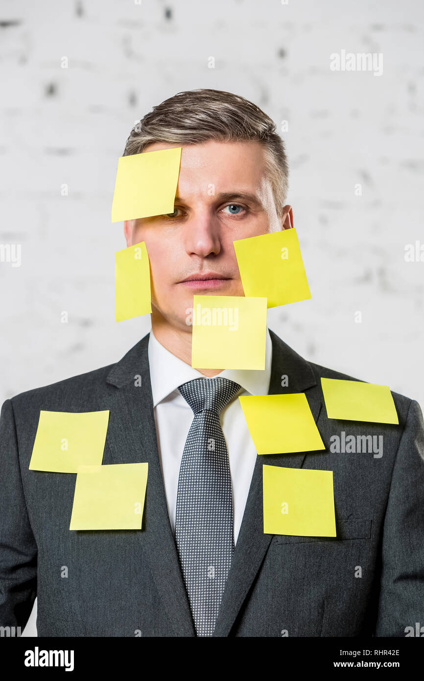 Yellow suit hi-res stock photography and images - Alamy