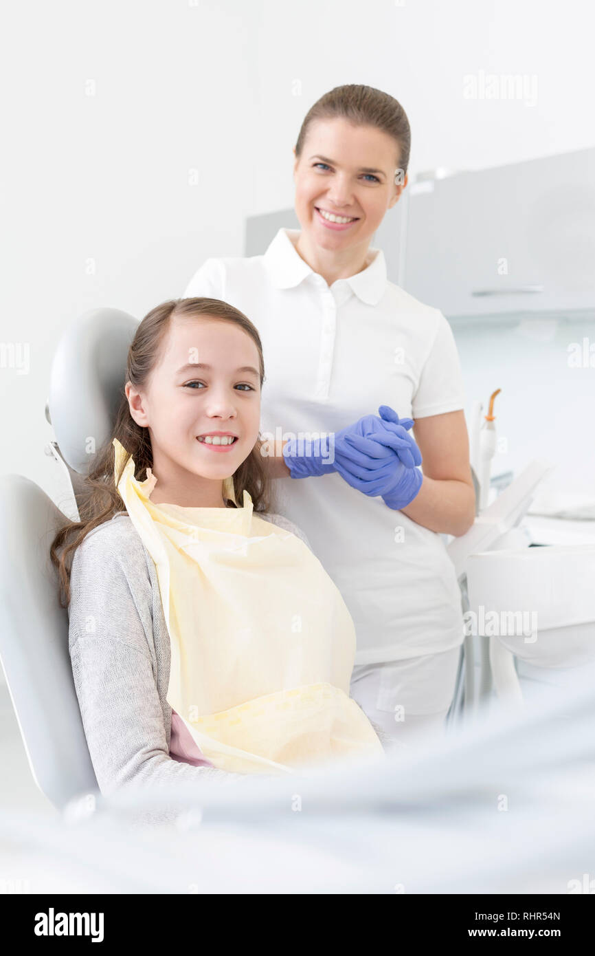 Smiling patient hi-res stock photography and images - Alamy