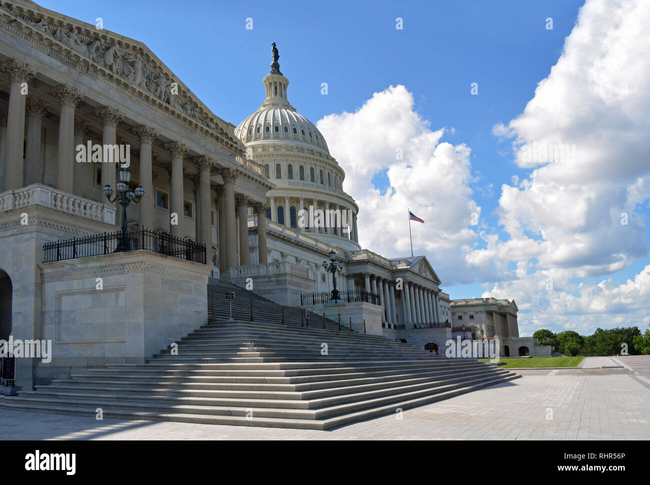 The capitol in washington dc into summer day Stock Photo - Alamy