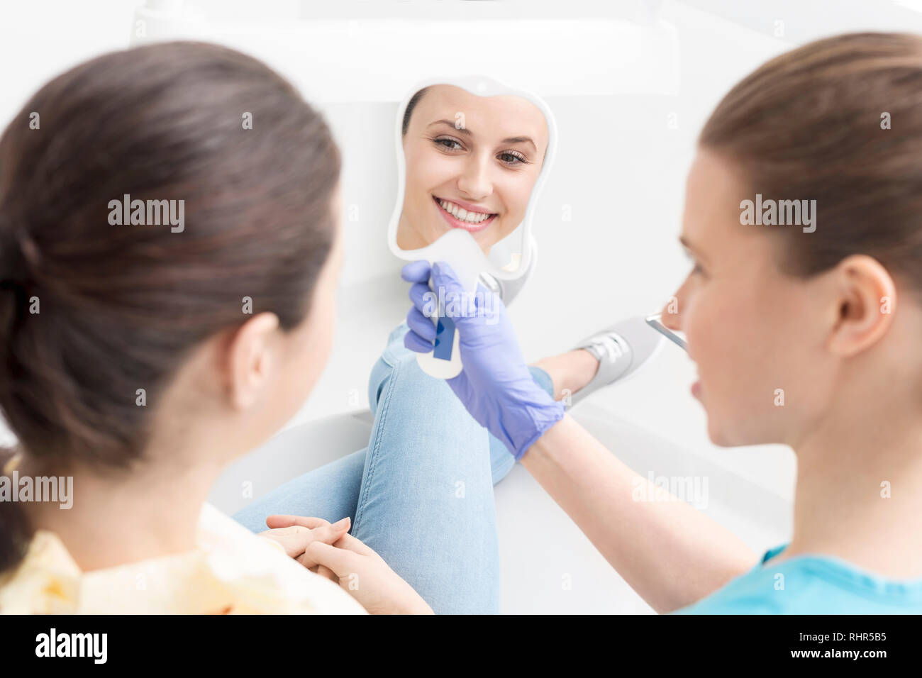 Medical examining hi-res stock photography and images - Alamy