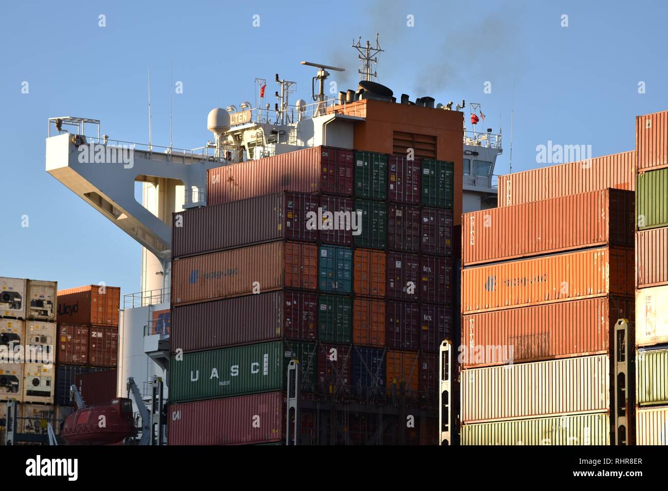 Cargo ship in Savannah Georgia harbor Stock Photo - Alamy