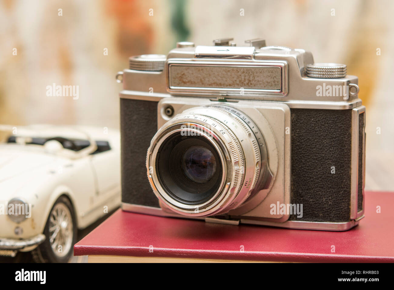 Vintage Camera with A Perfect Background Stock Photo - Alamy