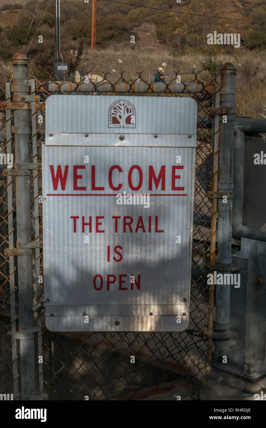 Welcome the trail is open sign Claremont Hills Wilderness Park Stock ...