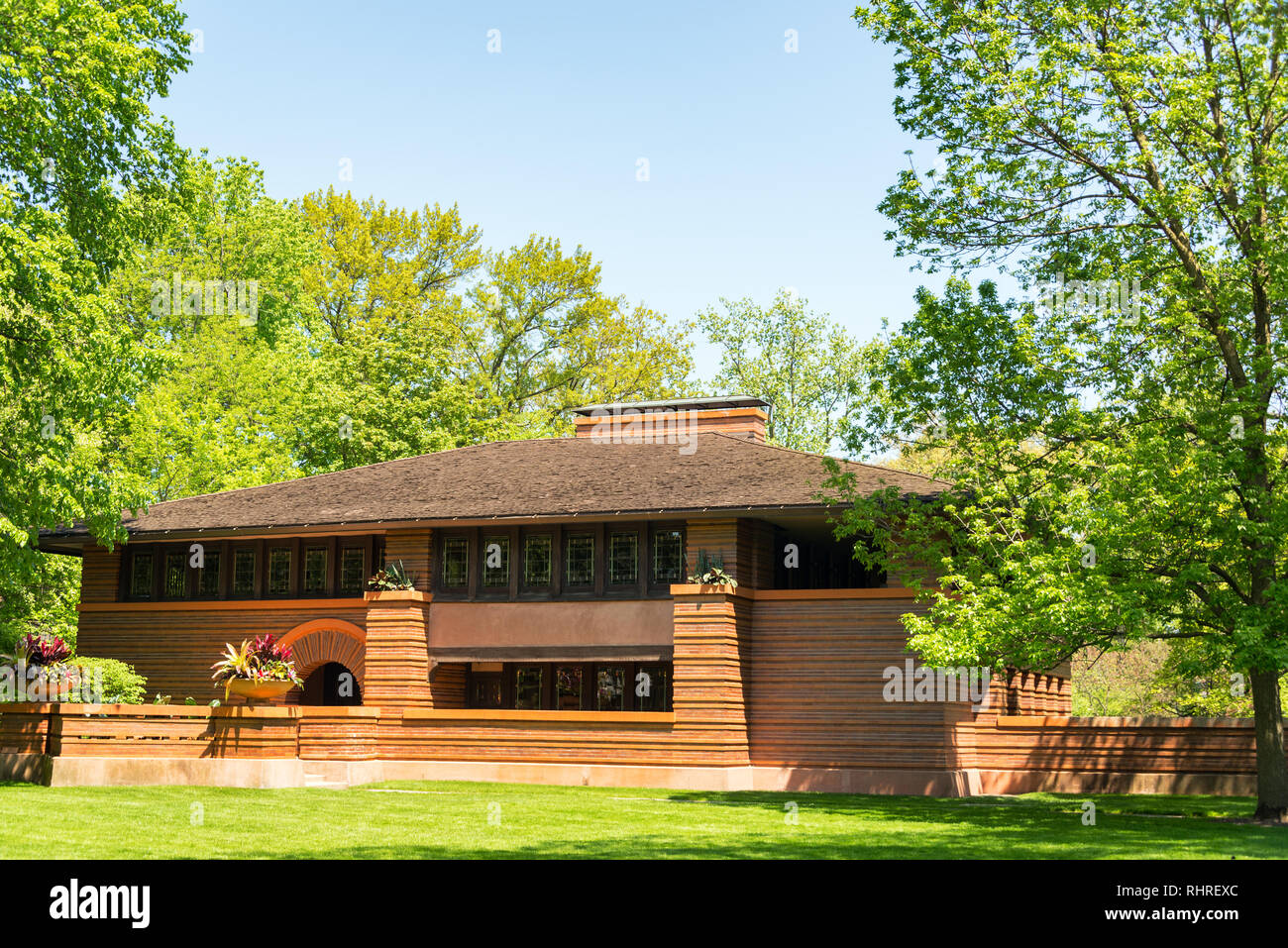 Frank lloyd wright home oak park hi-res stock photography and images ...