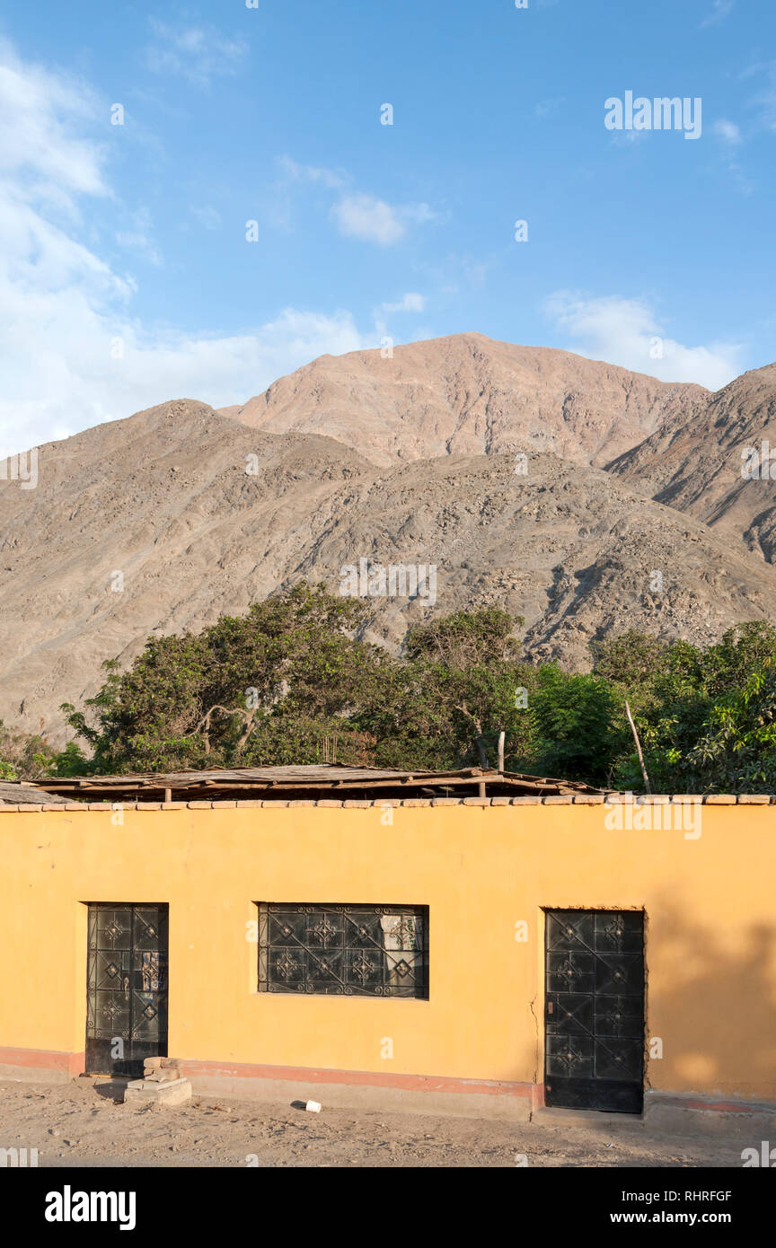 Rural peru hi-res stock photography and images - Alamy