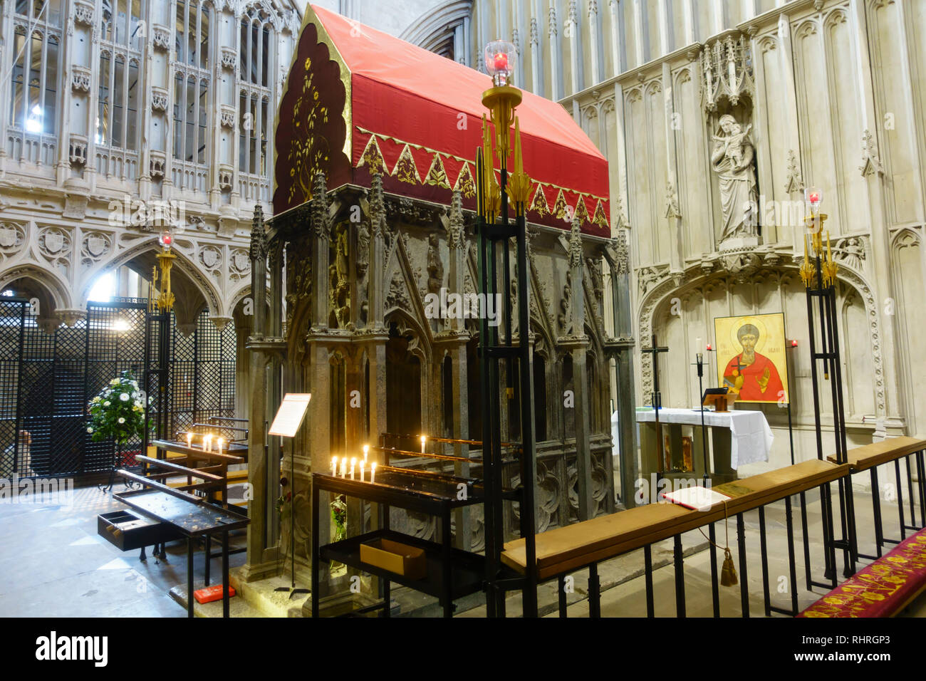 Gothic canopy shrine hi-res stock photography and images - Alamy
