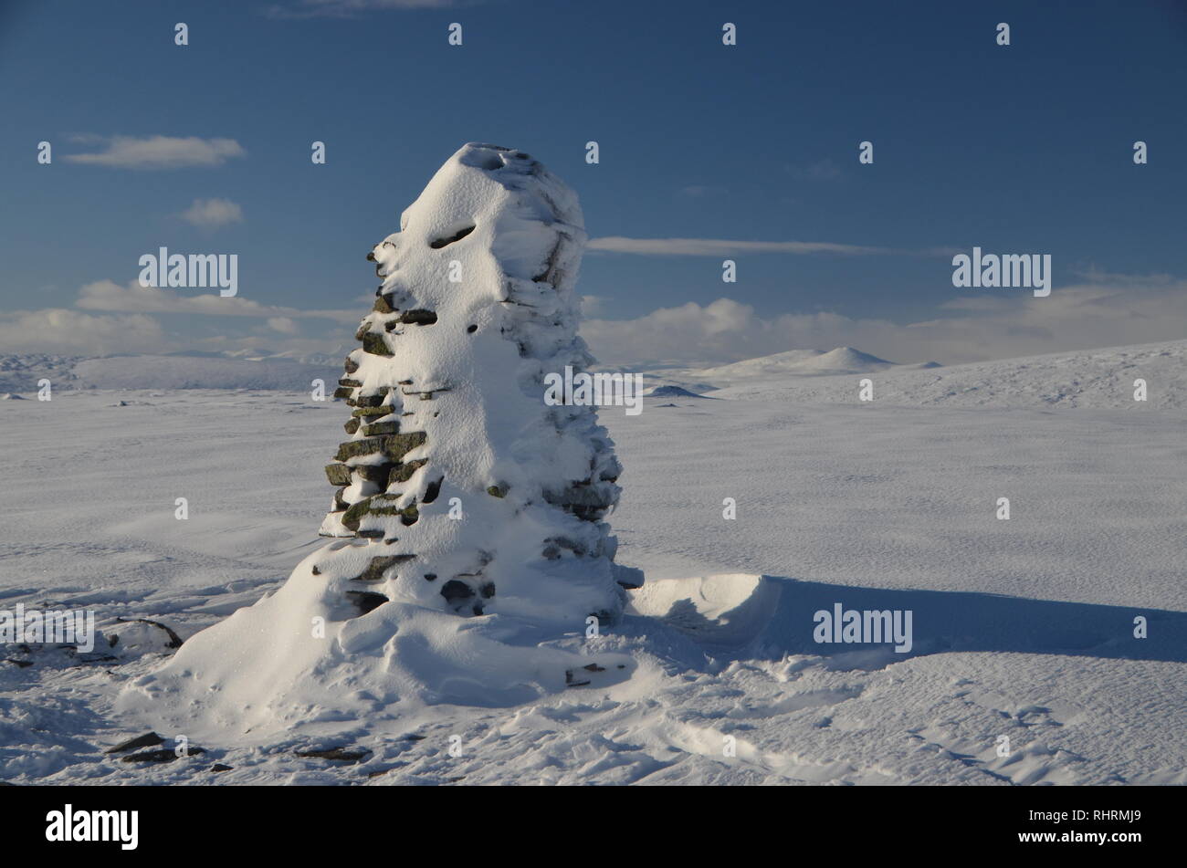 Marking the top of a hill hi-res stock photography and images - Alamy