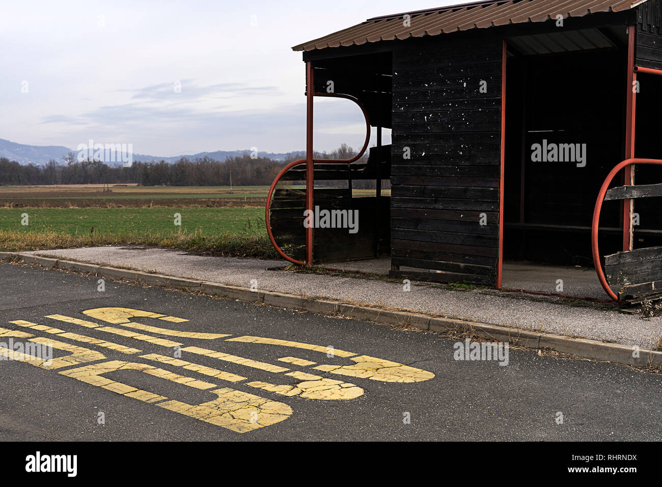 Middle of nowhere sign hi-res stock photography and images - Alamy